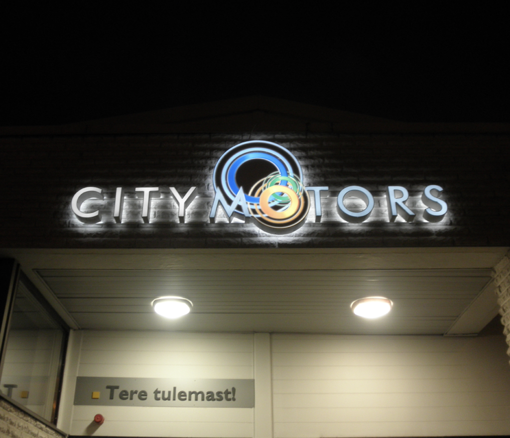 Front-and-back-lit dimensional channel letters - Reklaamivabrik